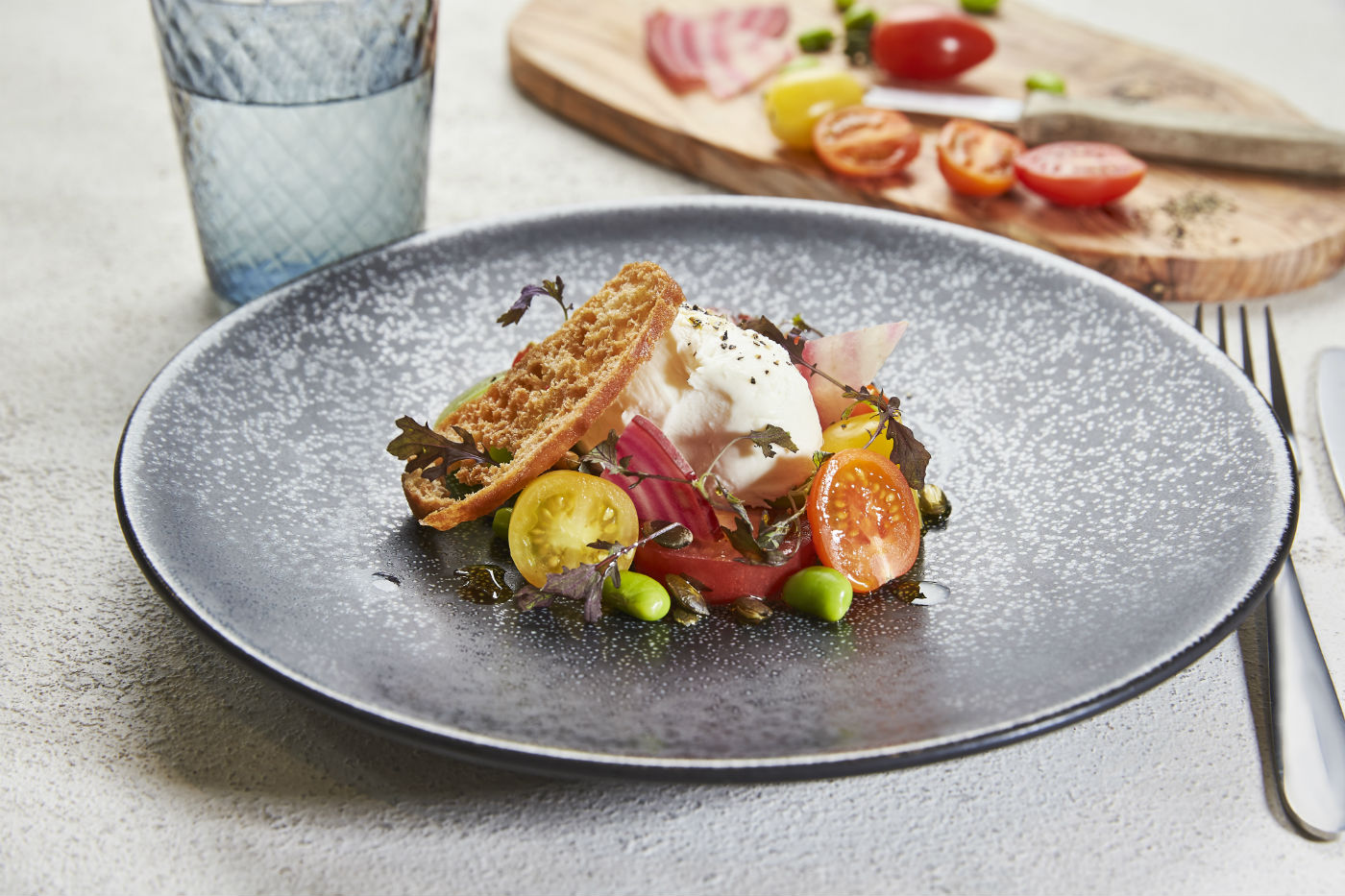 Burrata plate with heritage tomatoes 2018