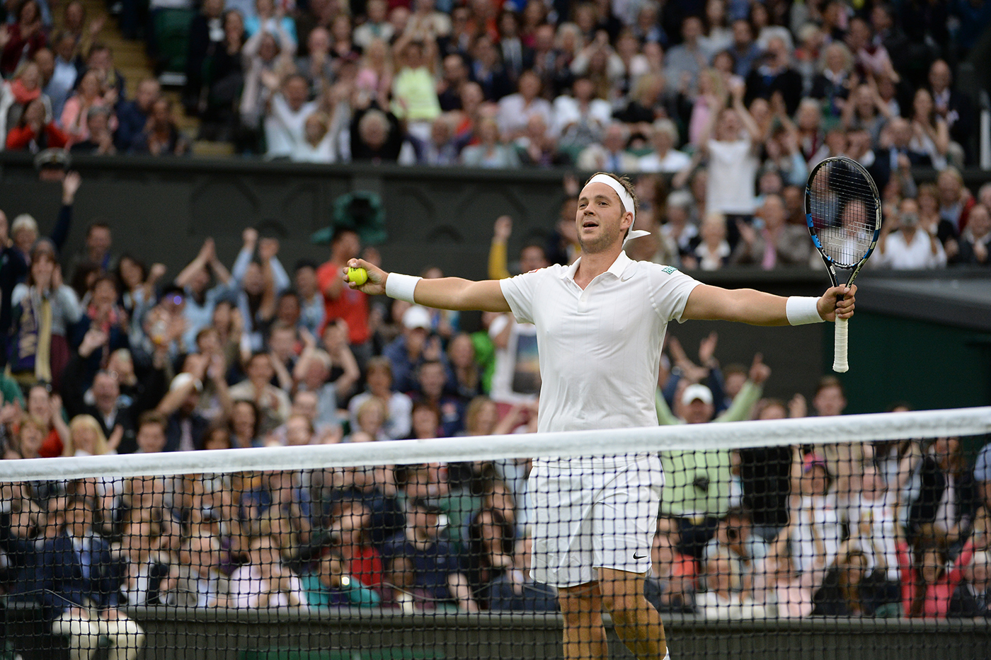 Centre Court: Federer vs. Marcus Willis - The Championships, Wimbledon ...